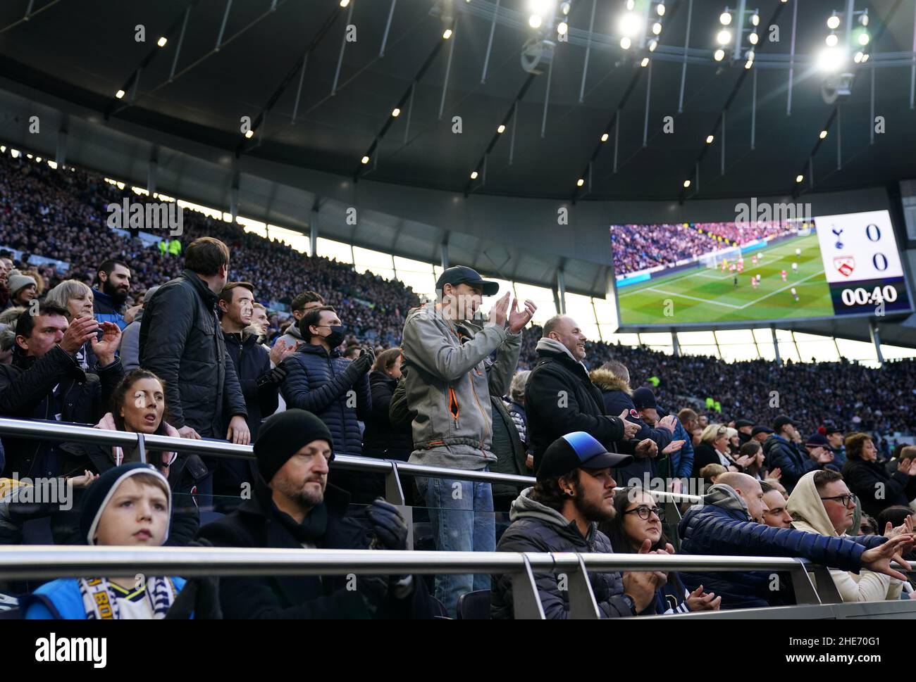 Safe standing tottenham hotspur hi-res stock photography and images - Alamy