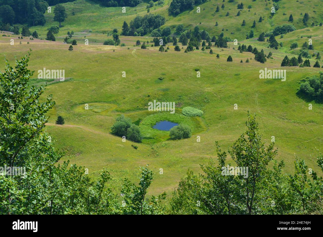 Hiking on Zelengora mountain, Ugljesin vrh, Bosnia Stock Photo - Alamy