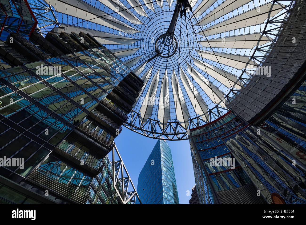 Glass roof dome hi-res stock photography and images - Alamy