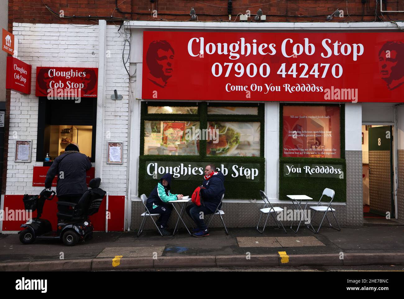Nottingham, England, 9th January 2022. Fans eat at the Cloughies Cob ...