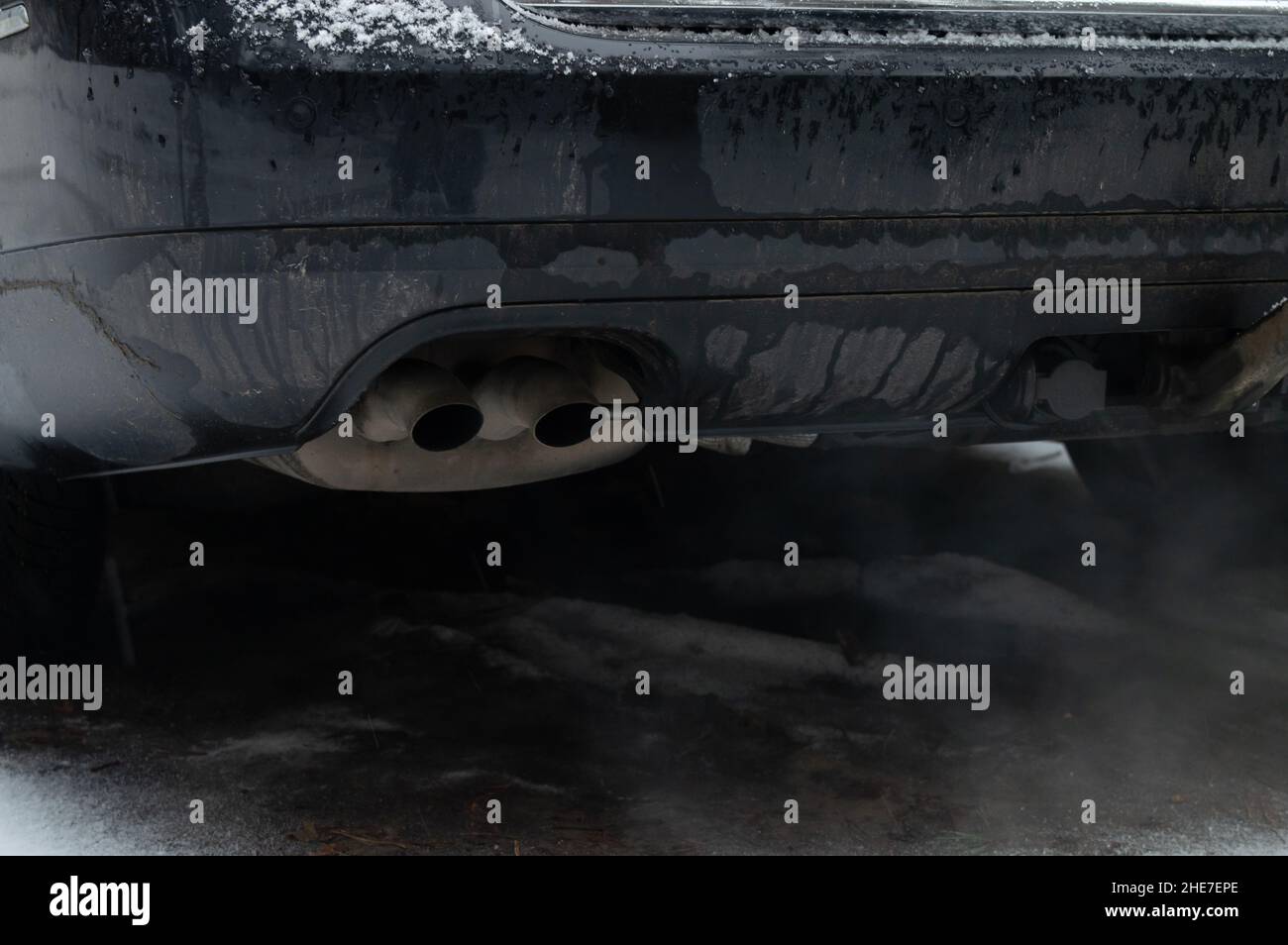 Car emitting smoke hi-res stock photography and images - Alamy