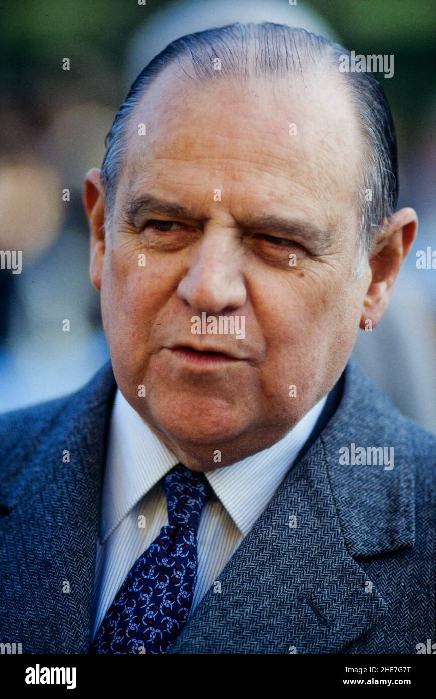 Archives 90ies: Raymond Barre attends Rhone department's Mayors (AMF69 ...