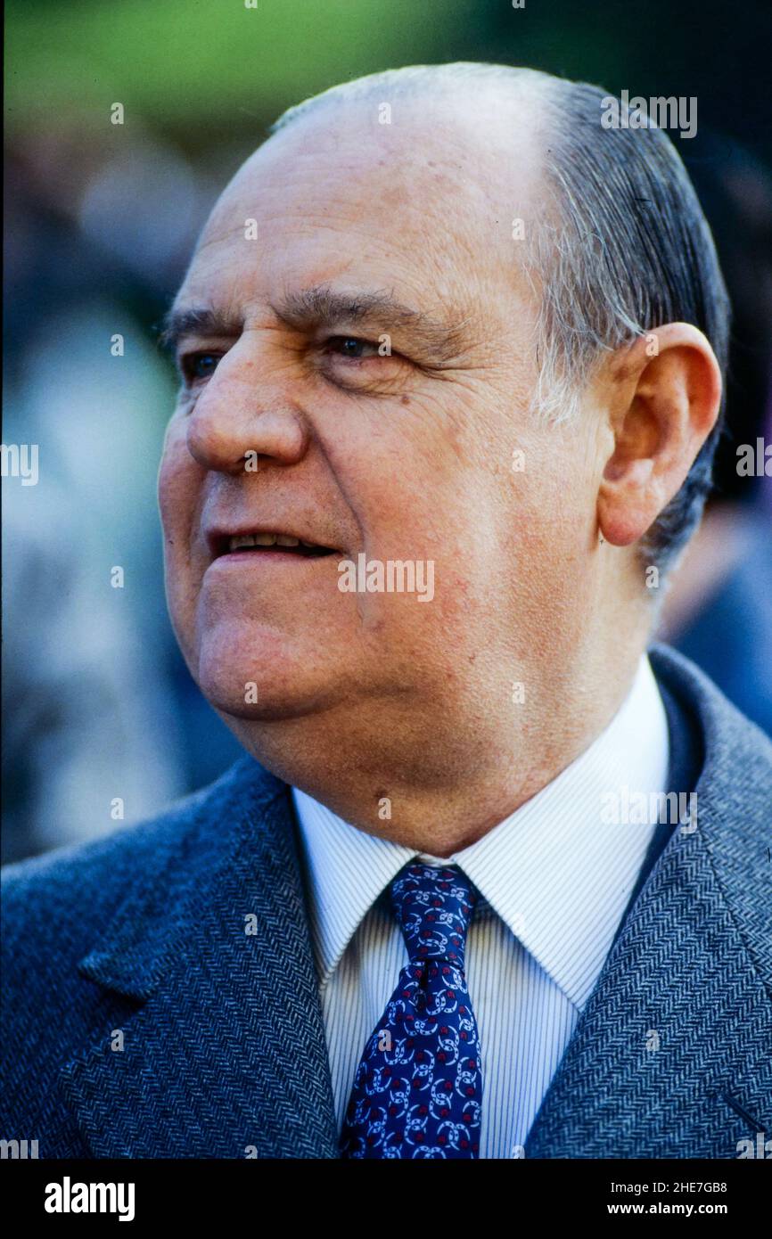 Archives 90ies: Raymond Barre attends Rhone department's Mayors (AMF69 ...