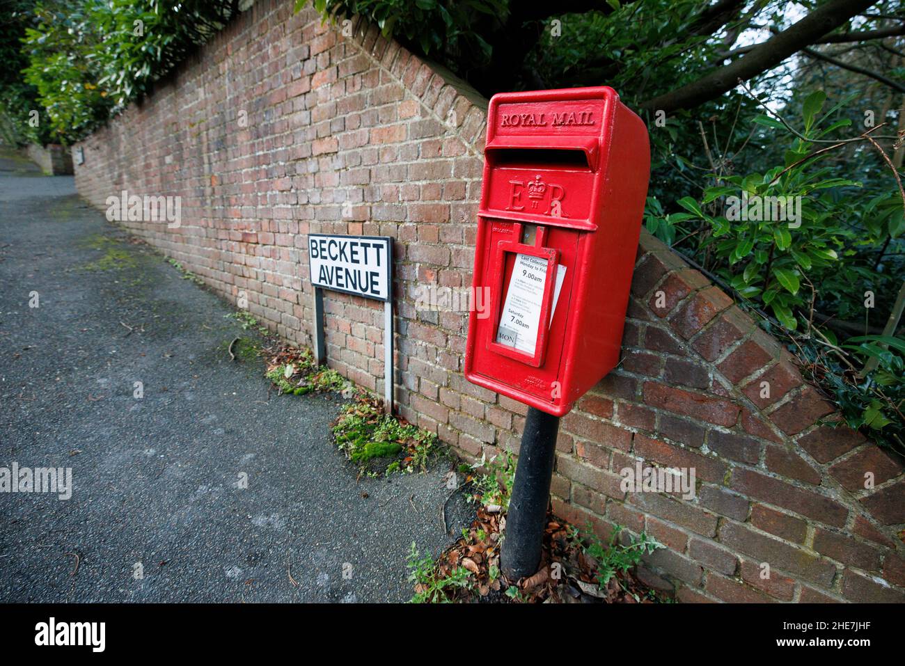 Royal mail lamp box hi-res stock photography and images - Alamy