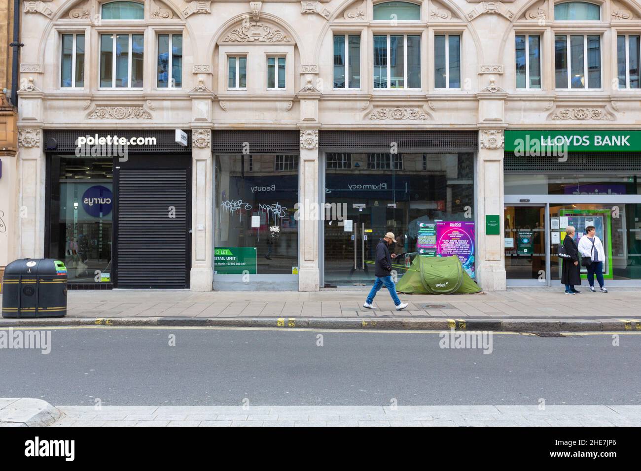 Homeless tent in front of vacant shop front, Oxford street, london, uk ...