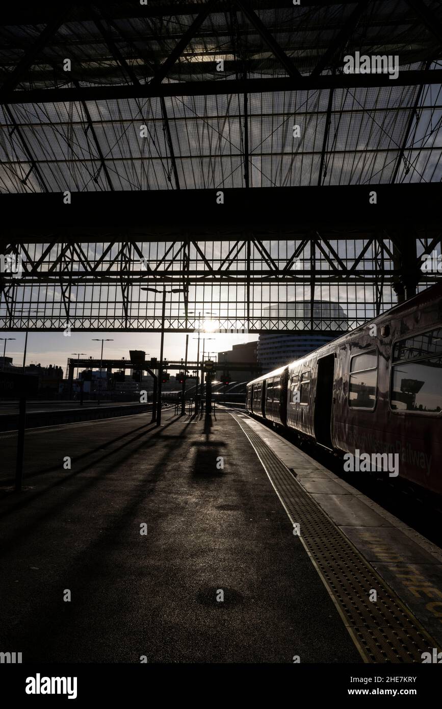Platform at waterloo station hi-res stock photography and images - Alamy