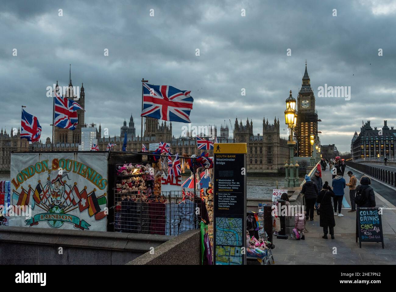 Led streetlights uk hi-res stock photography and images - Alamy