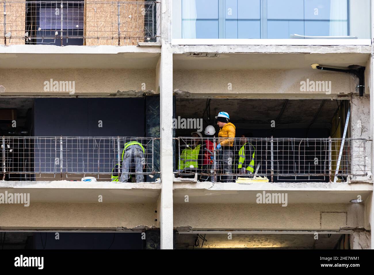 Construction workers in Bucharest, Romania, 2021 Stock Photo - Alamy