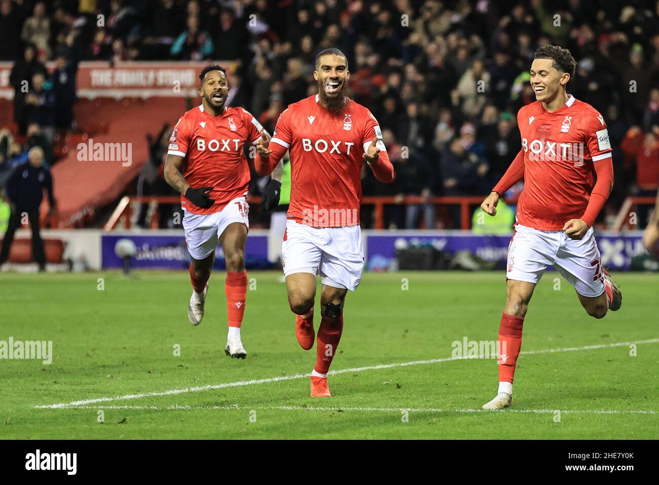 Lewis Grabban #7 of Nottingham Forest celebrates his goal to make it 1 ...