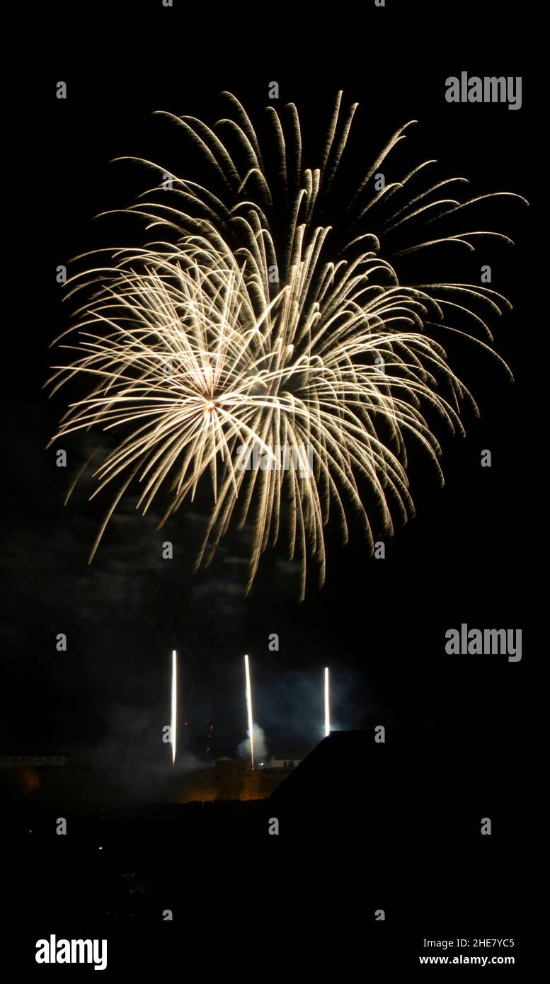 Firework long explosion expuser Stock Photo - Alamy
