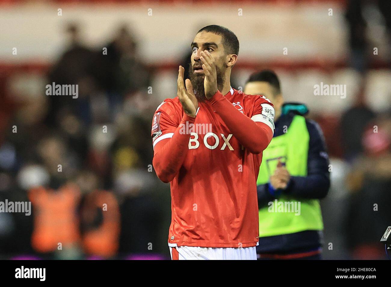 Nottingham forest applauds hi-res stock photography and images - Alamy