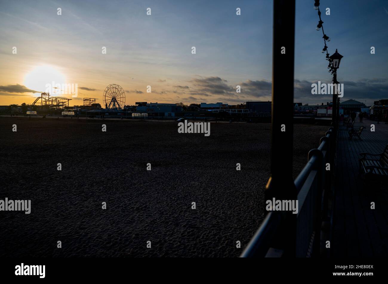 Pier in skegness lincolnshire hi-res stock photography and images - Alamy