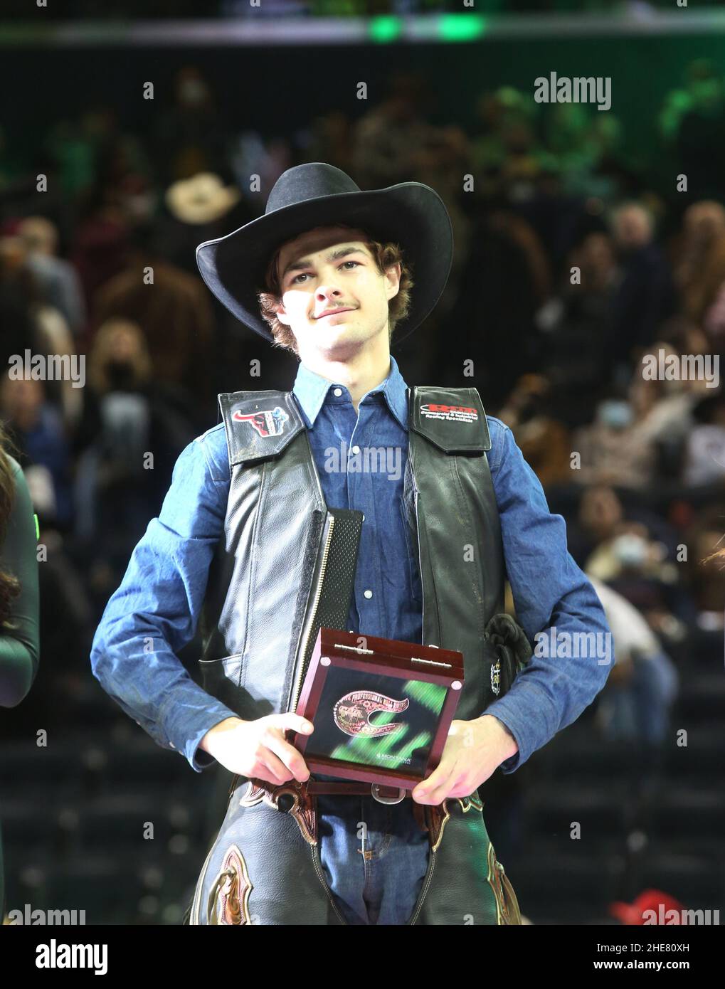 Bull Rider Kyler Oliver Wins the 2022 PBR Unleash The Beast Event ...