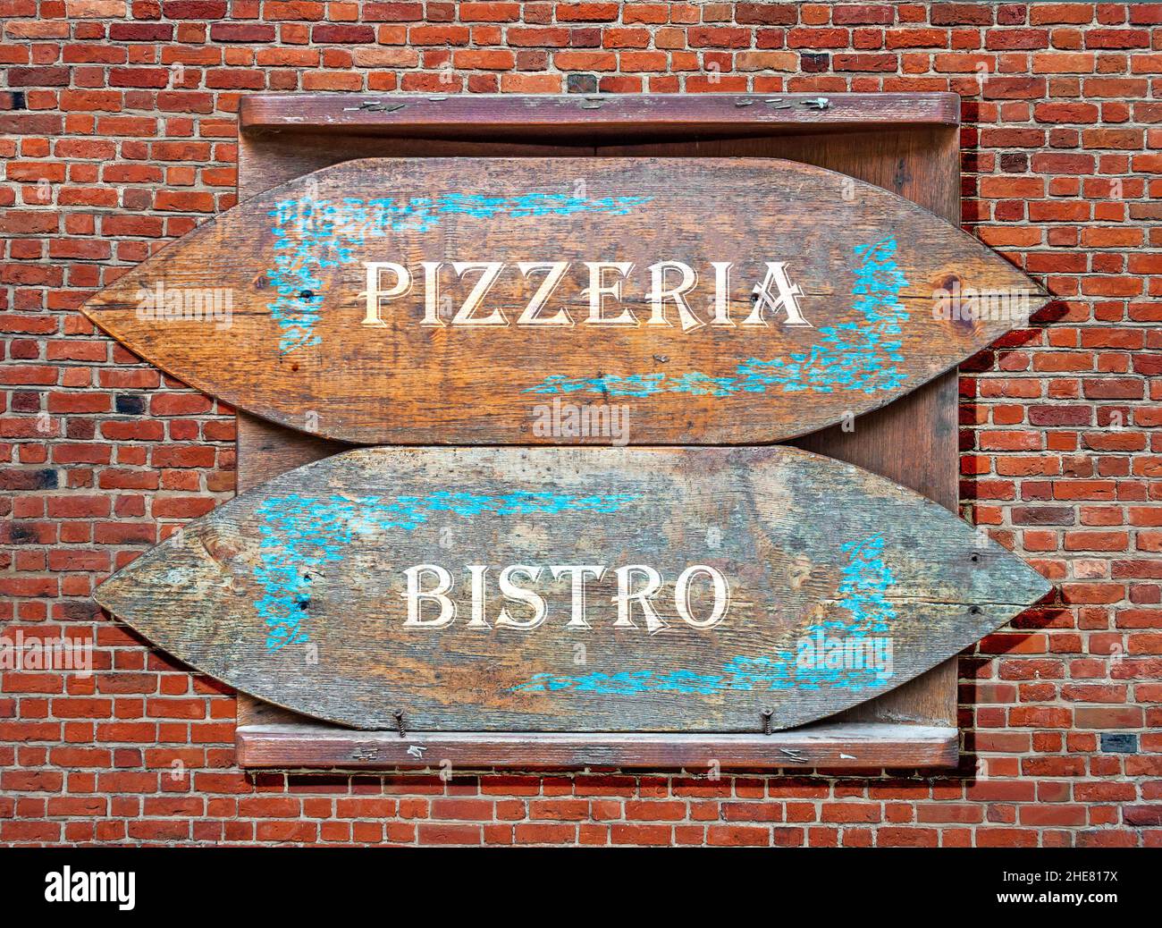 Open closed vintage retro signs hi-res stock photography and images - Alamy