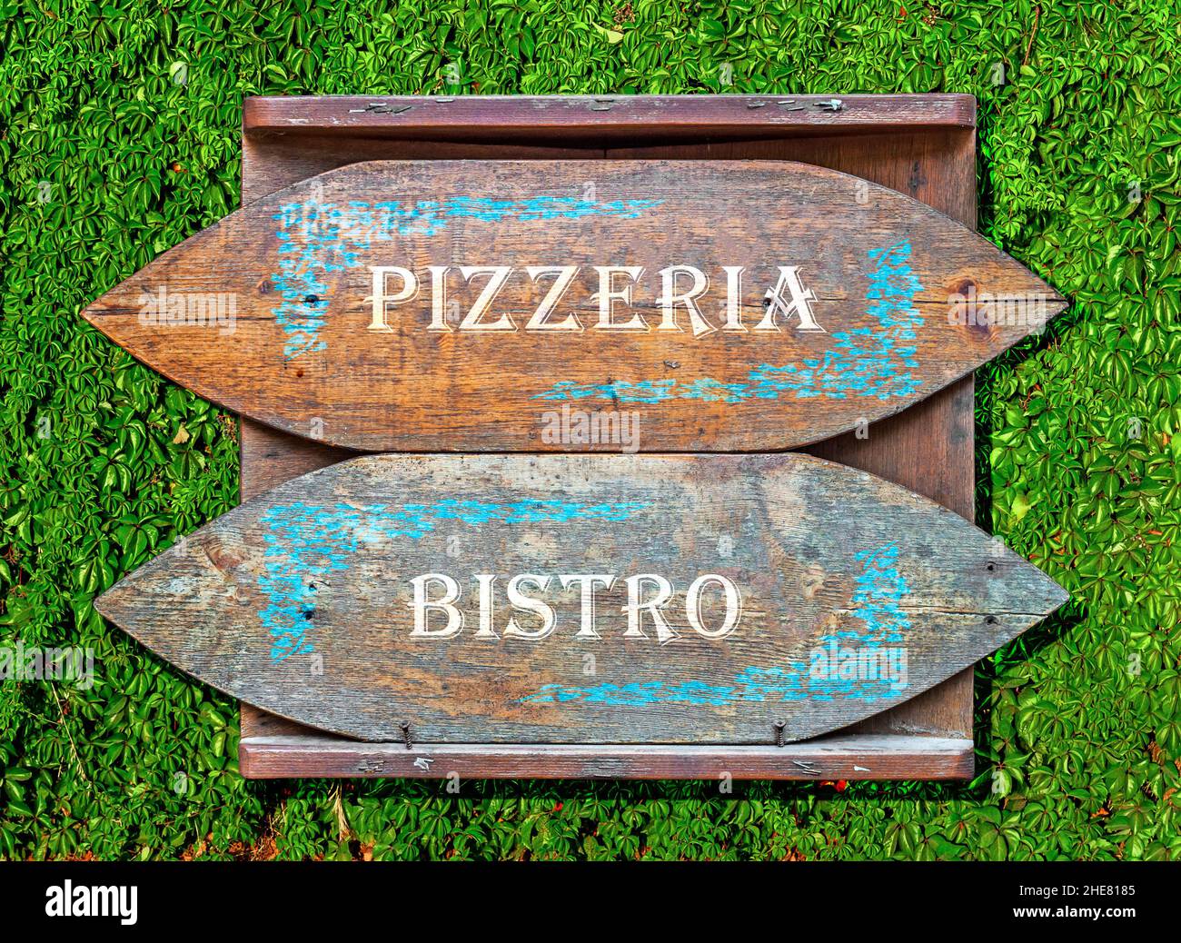 Open closed vintage retro signs hi-res stock photography and images - Alamy