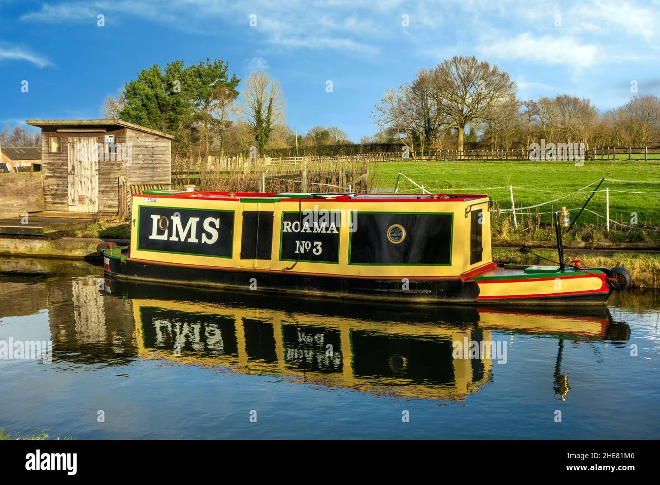 Replica narrowboat hi-res stock photography and images - Alamy