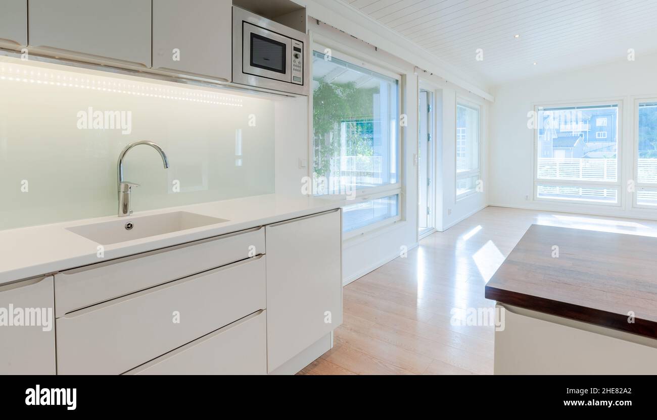 Clean empty home interiors Stock Photo - Alamy