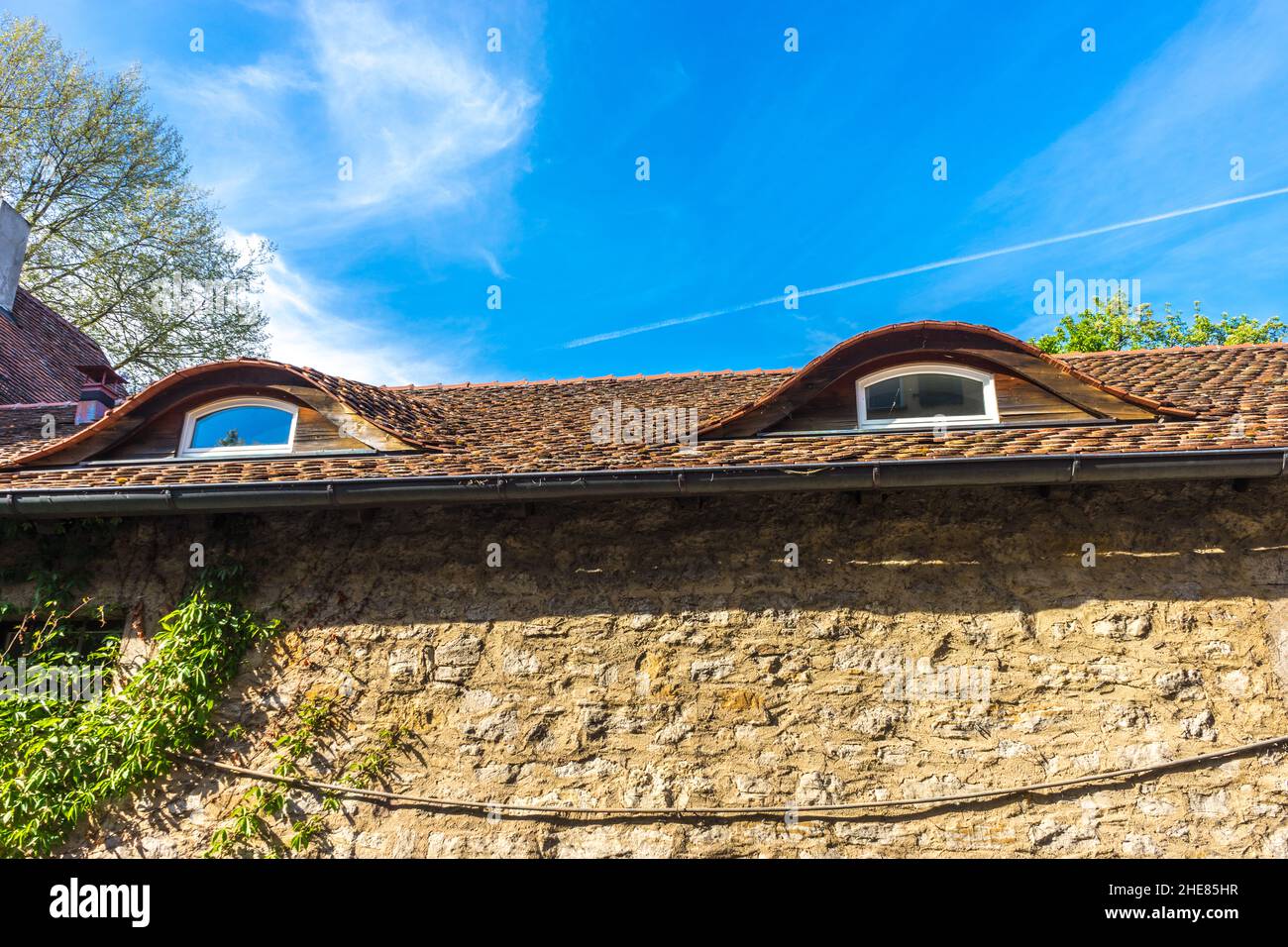Little windows hi-res stock photography and images - Alamy