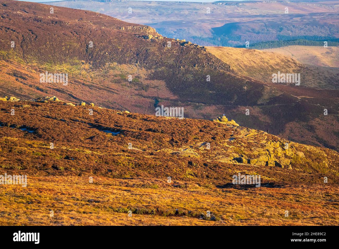 The Kinder Scout plateau above Edale in the Peak District National Park ...