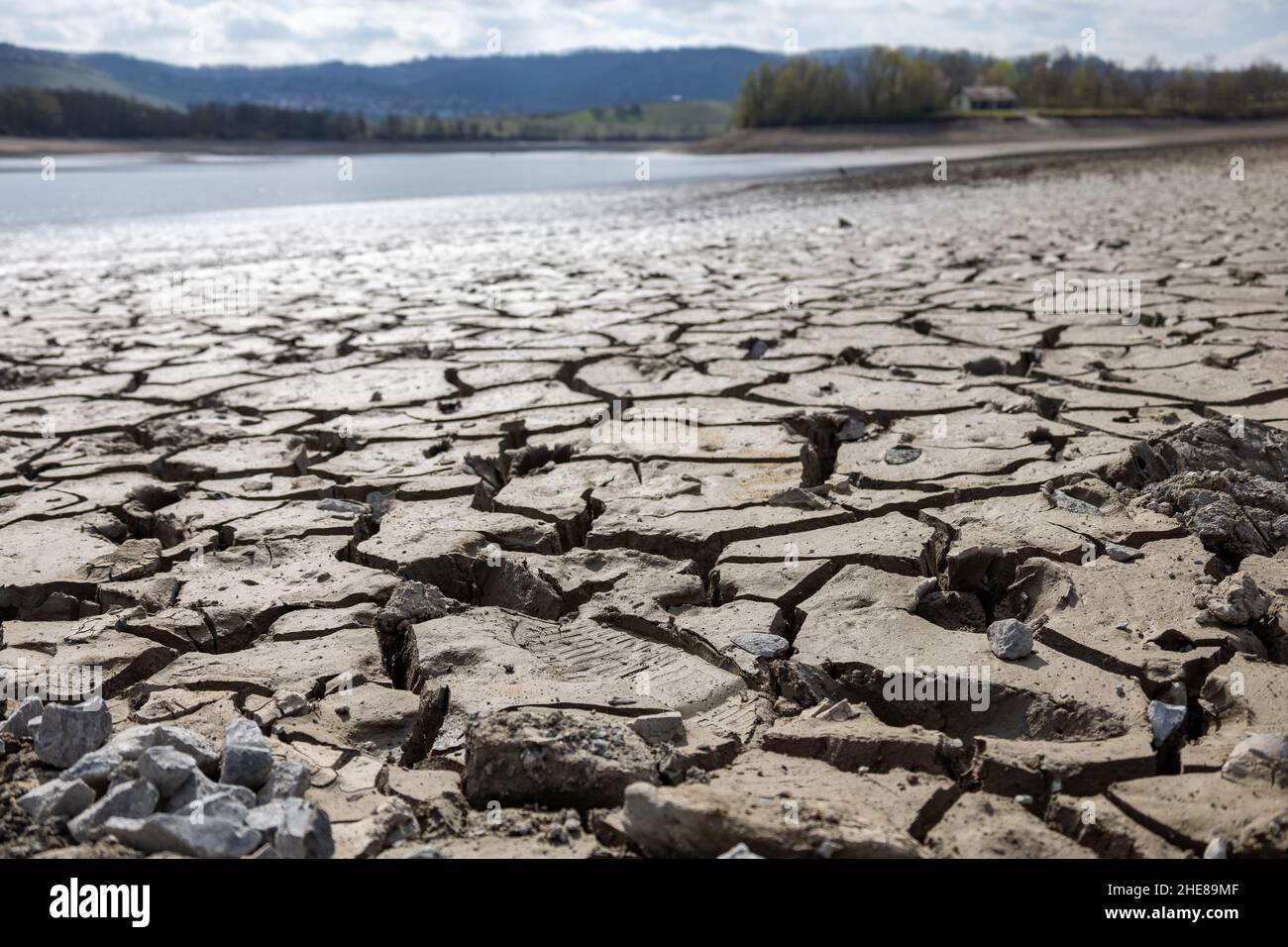 Drained lake hi-res stock photography and images - Alamy