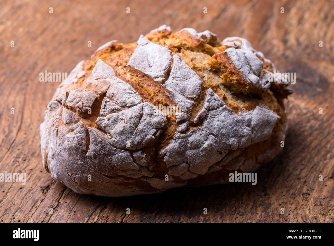 Nahaufnahme von hausgemachtem roggenbrot hi-res stock photography and ...