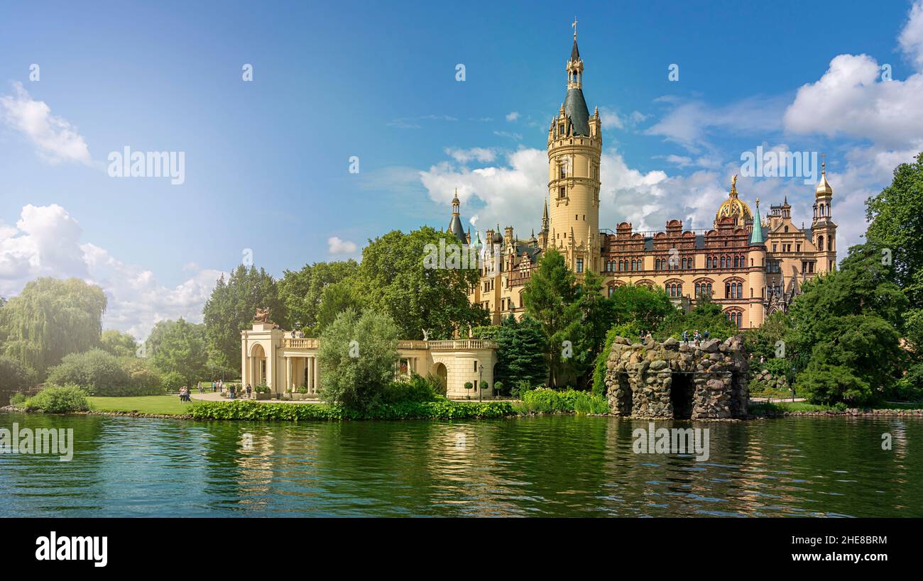 The Schwerin Castle In Mecklenburg Western Pomerania Stock Photo - Alamy