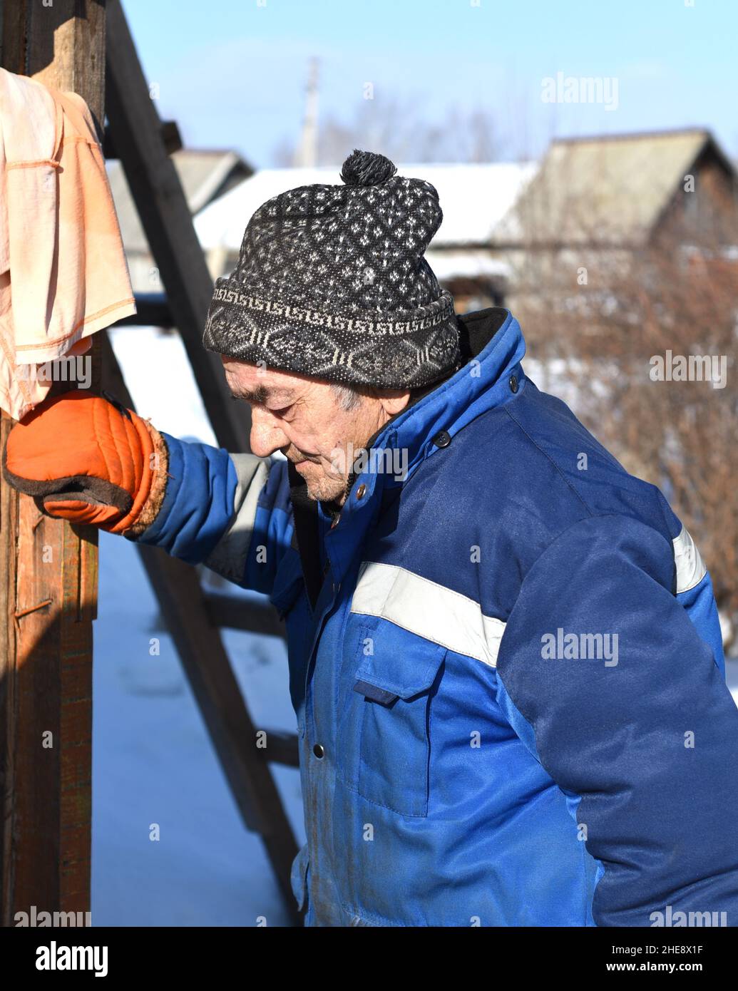 Old russian hat hi-res stock photography and images - Alamy