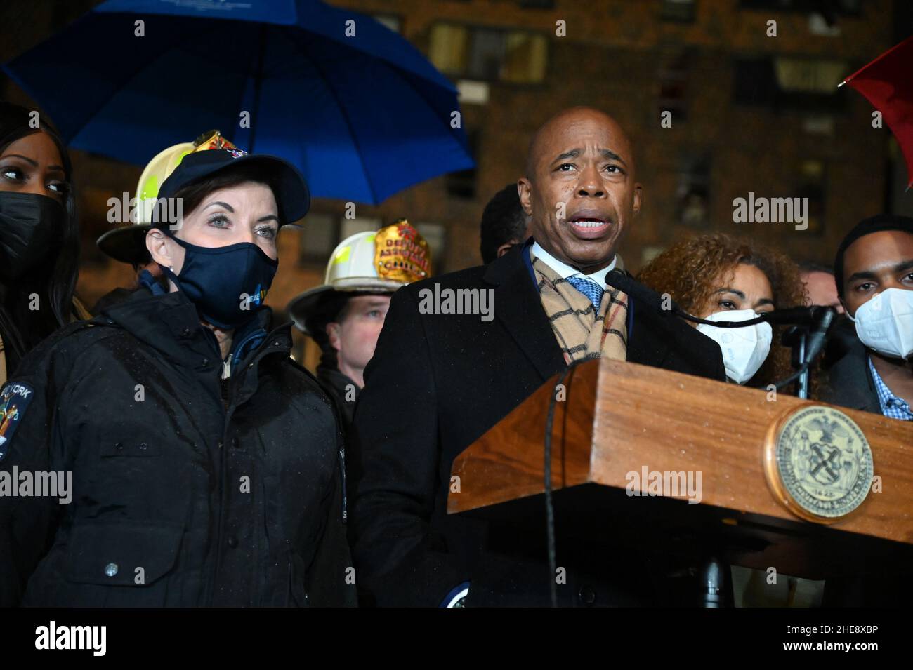 Story live fire complex hi-res stock photography and images - Alamy