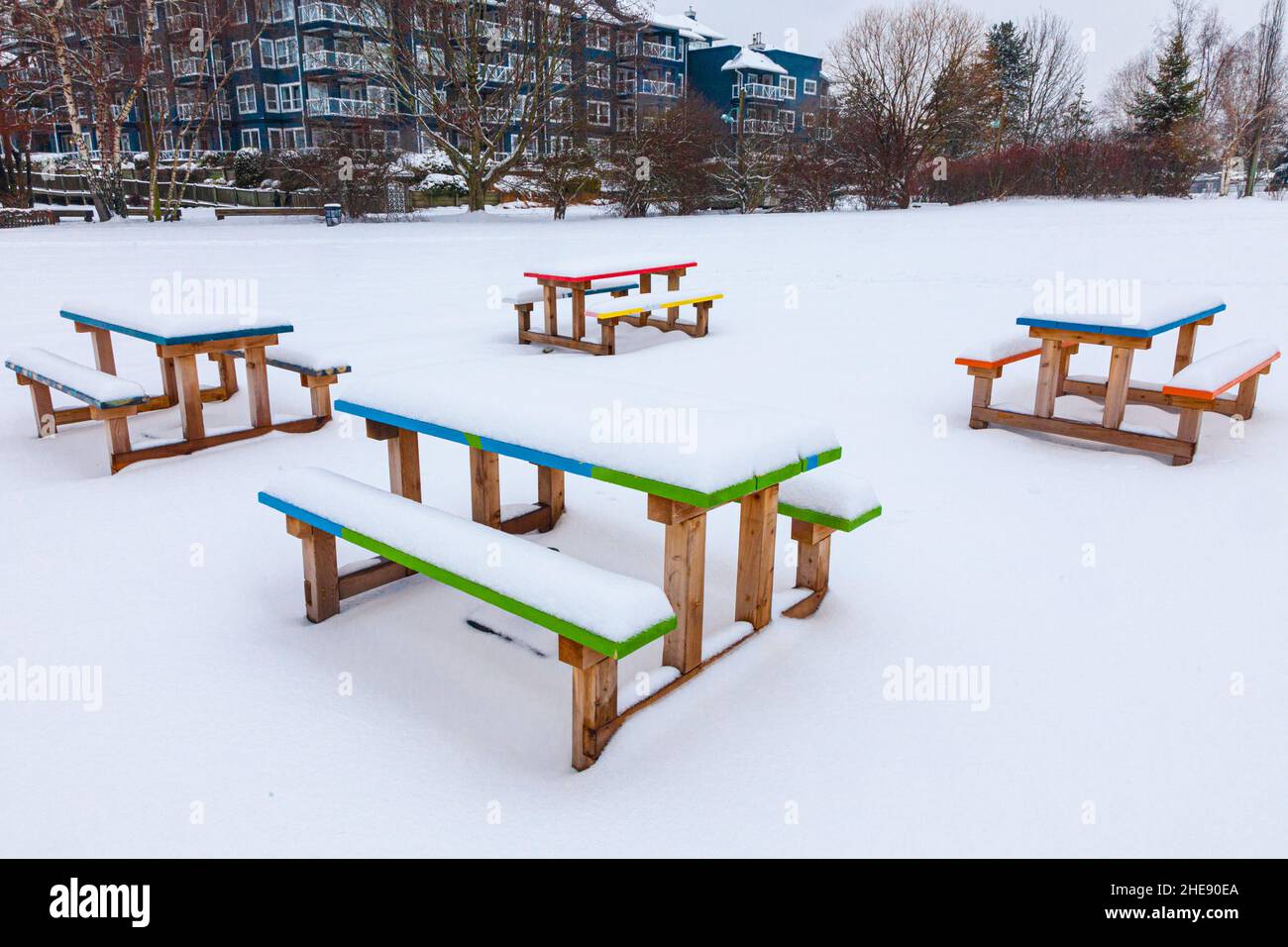Painted picnic table hi-res stock photography and images - Alamy