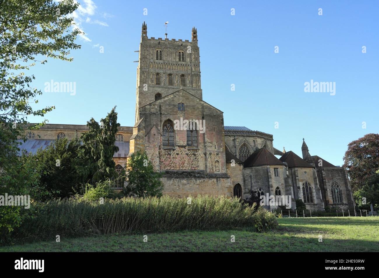 Tewkesbury abbey grounds hi-res stock photography and images - Alamy