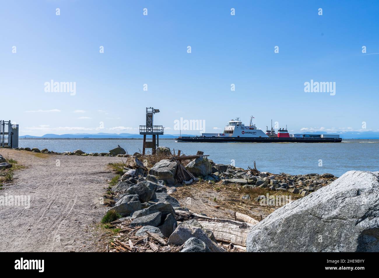 Passing viewpoint hi-res stock photography and images - Alamy