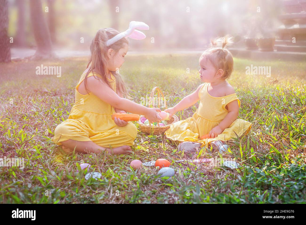 Outdoor easter egg hunt hi-res stock photography and images - Alamy