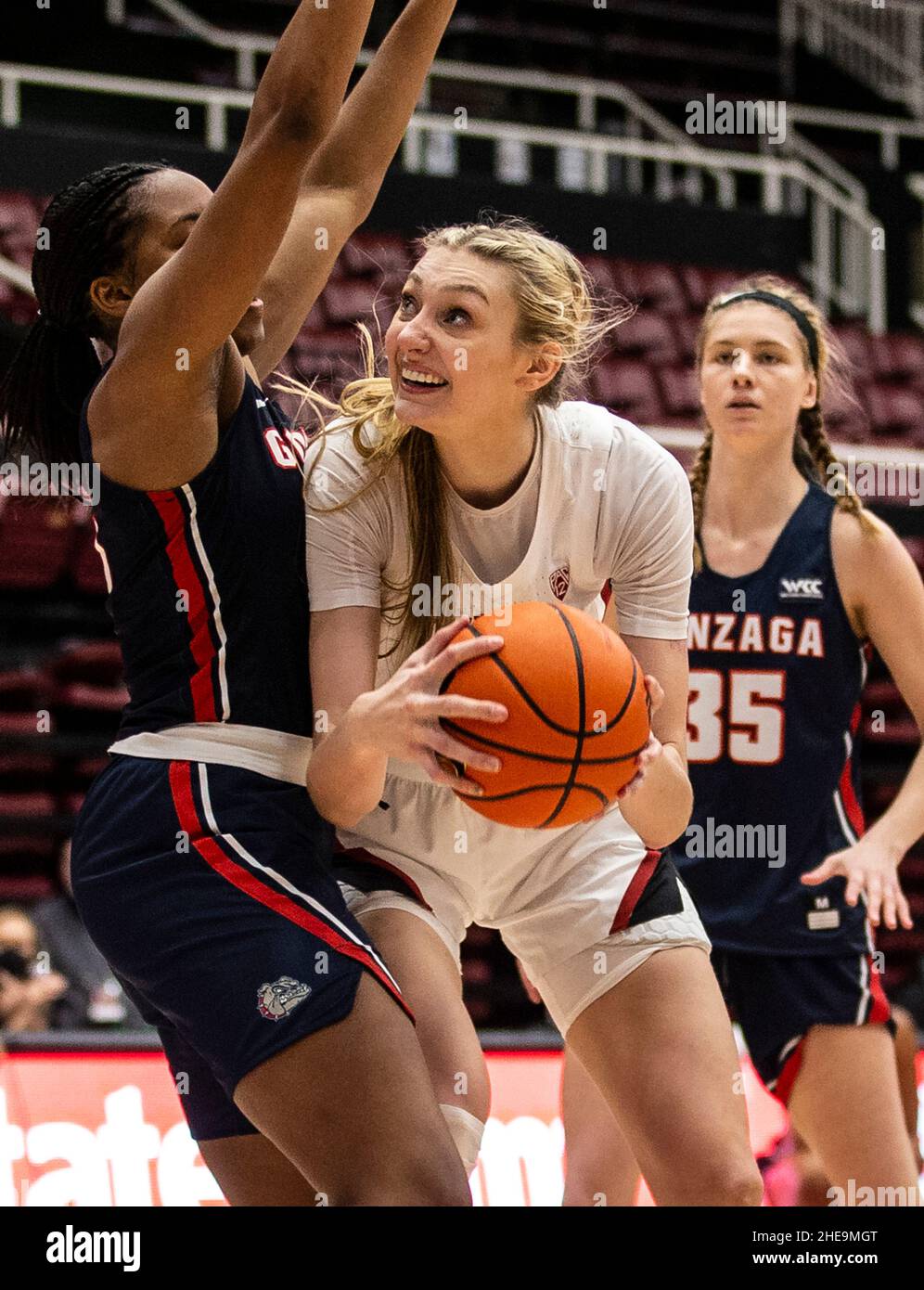 Stanford, CA, USA. 09th Jan, 2022. A. Stanford forward Cameron Brink ...