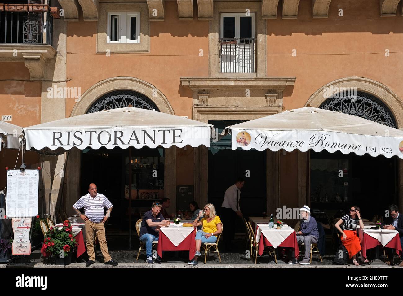 Rome piazza navona trattoria hi-res stock photography and images - Alamy