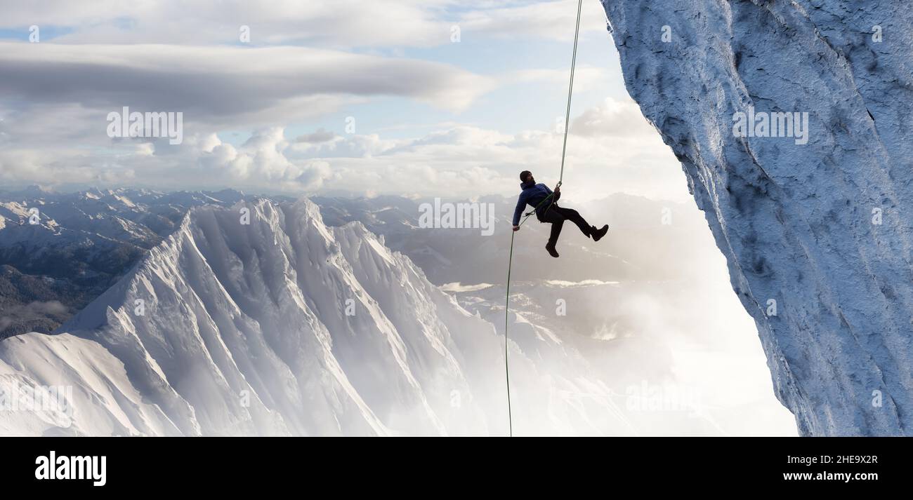 Rappelling snow hi-res stock photography and images - Alamy