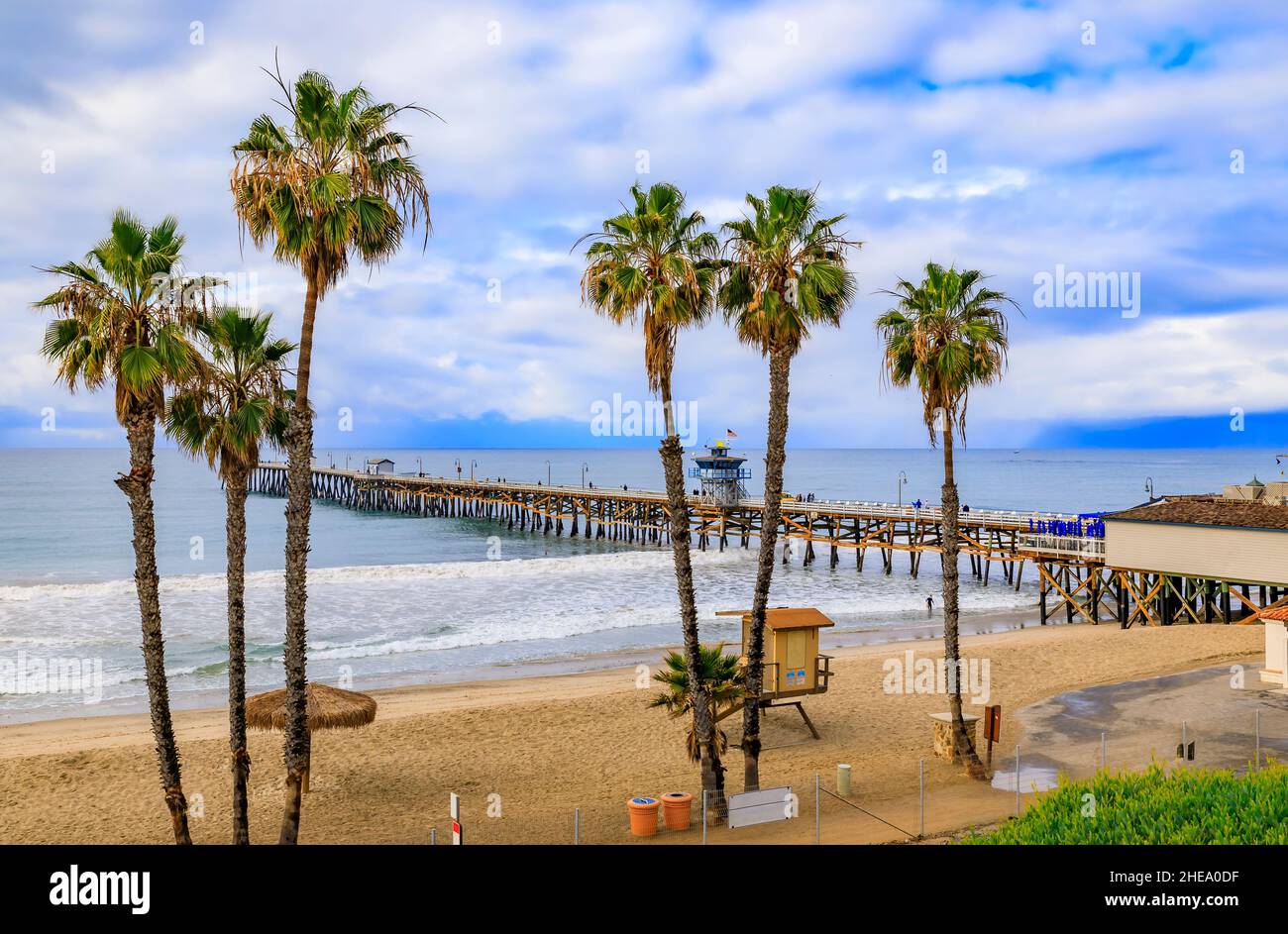 Powerful Pacific Ocean wave breaking by the beach in San Clemente ...