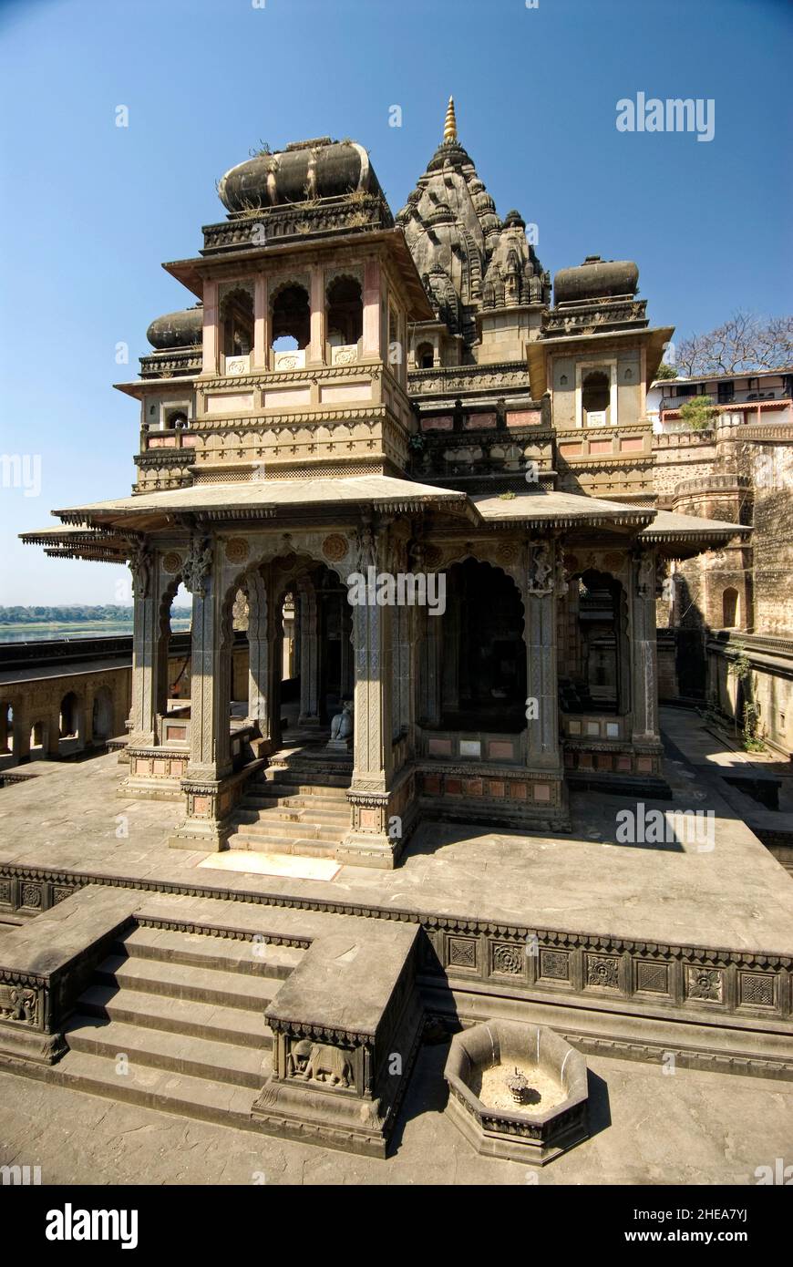 Maheshwar Temple of Hindu God Shiva at holy place Maheshwar Stock Photo ...