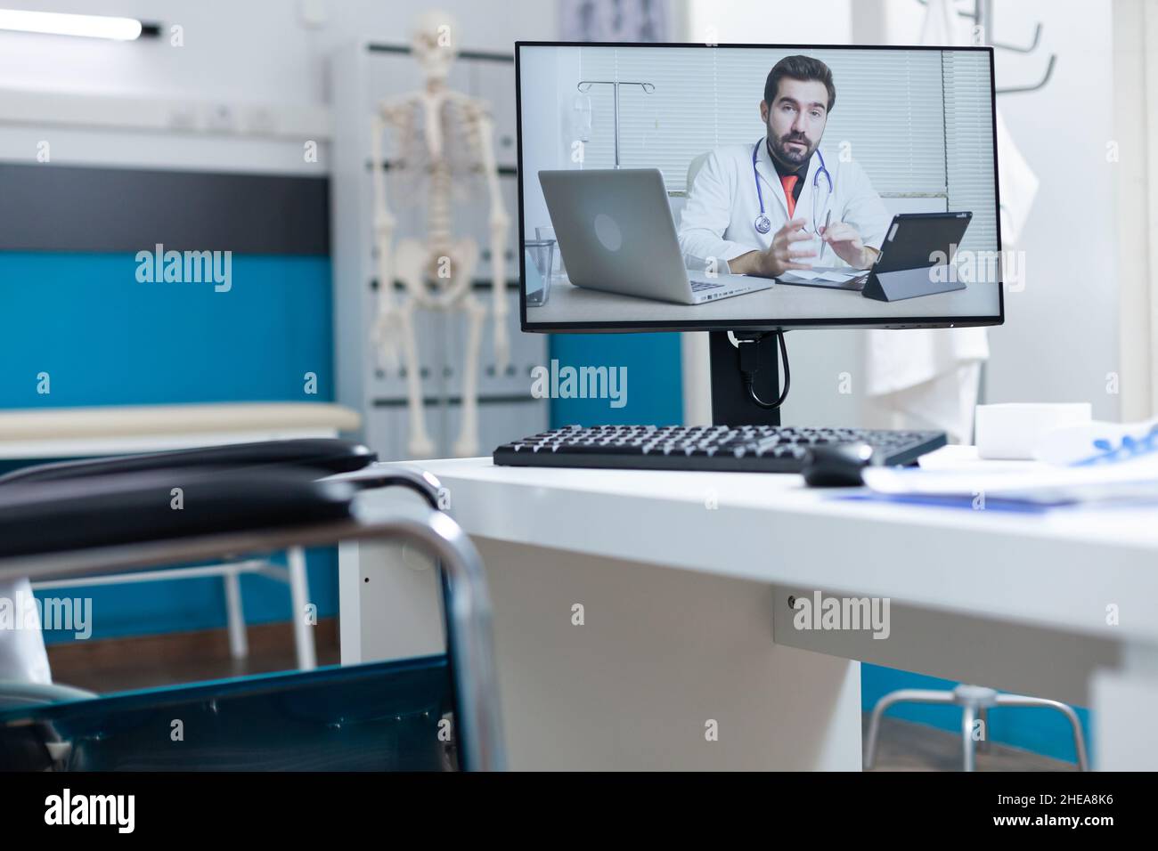 Hospital conference table hi-res stock photography and images - Alamy