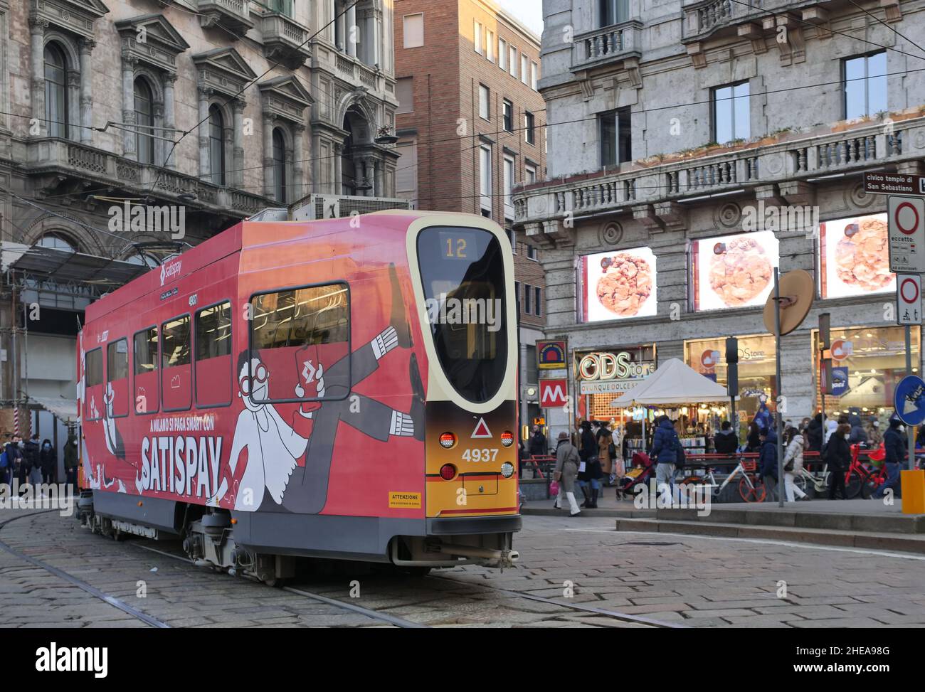 Tram system in milan hi-res stock photography and images - Alamy