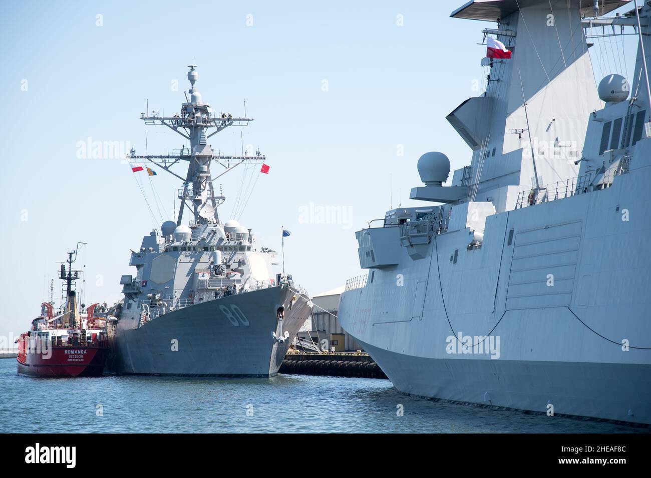 US Navy Arleigh Burke-class destroyer USS Roosevelt DDG 80 in port of ...