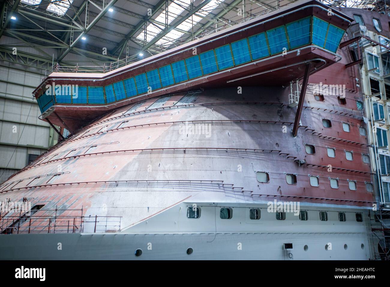 Wismar, Germany. 07th Jan, 2022. The future bridge of the cruise ship ...