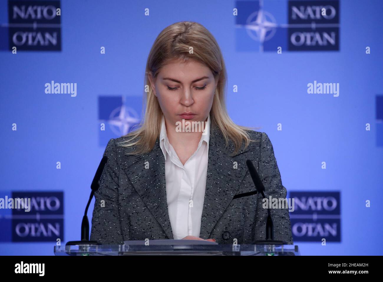Olga stefanishyna hi-res stock photography and images - Alamy