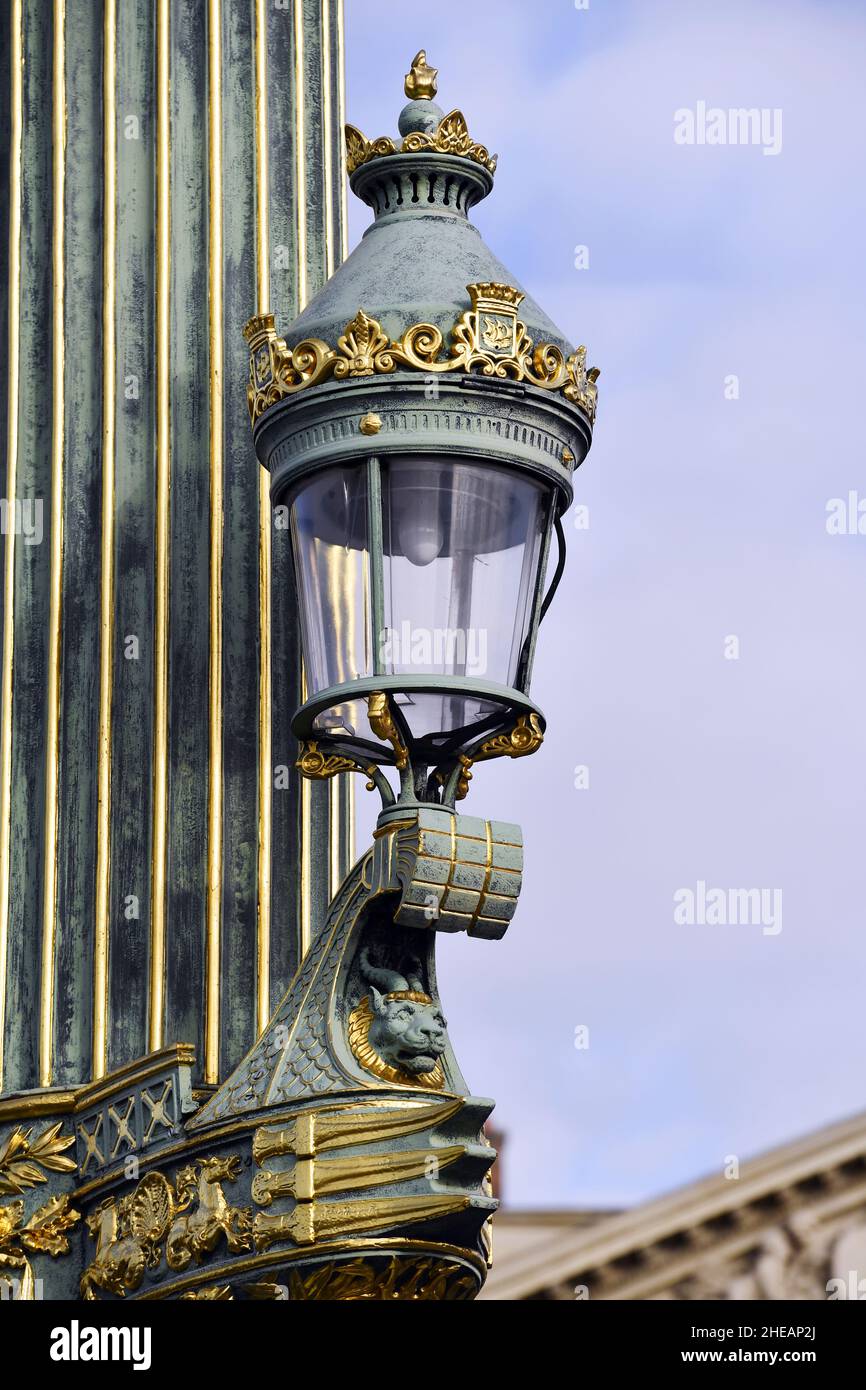 Paris street lights illustration hi-res stock photography and images ...