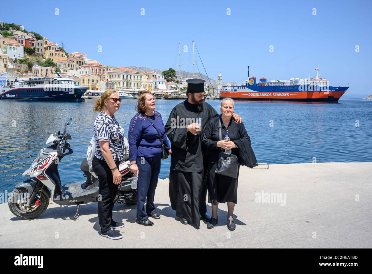 Greek orthodox priest greece hi-res stock photography and images - Alamy