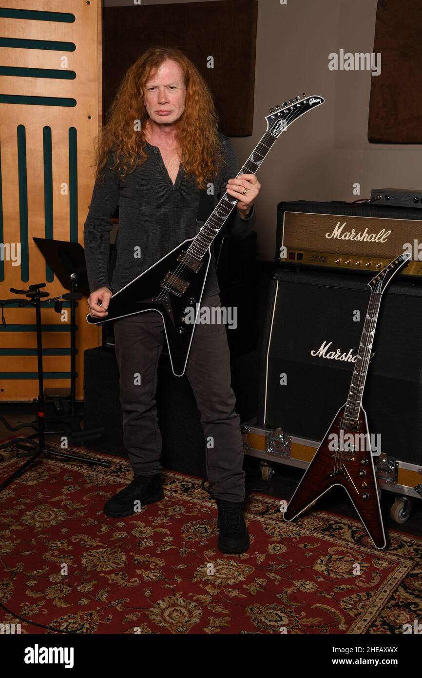 Deerfield Beach. 08th Jan, 2022. Dave Mustaine of Megadeath poses for a ...