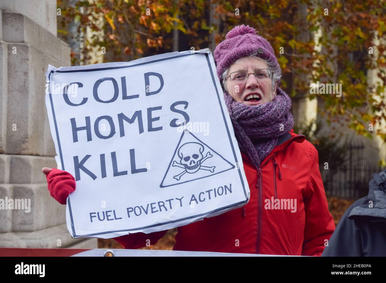 Cold elderly deaths hi-res stock photography and images - Alamy