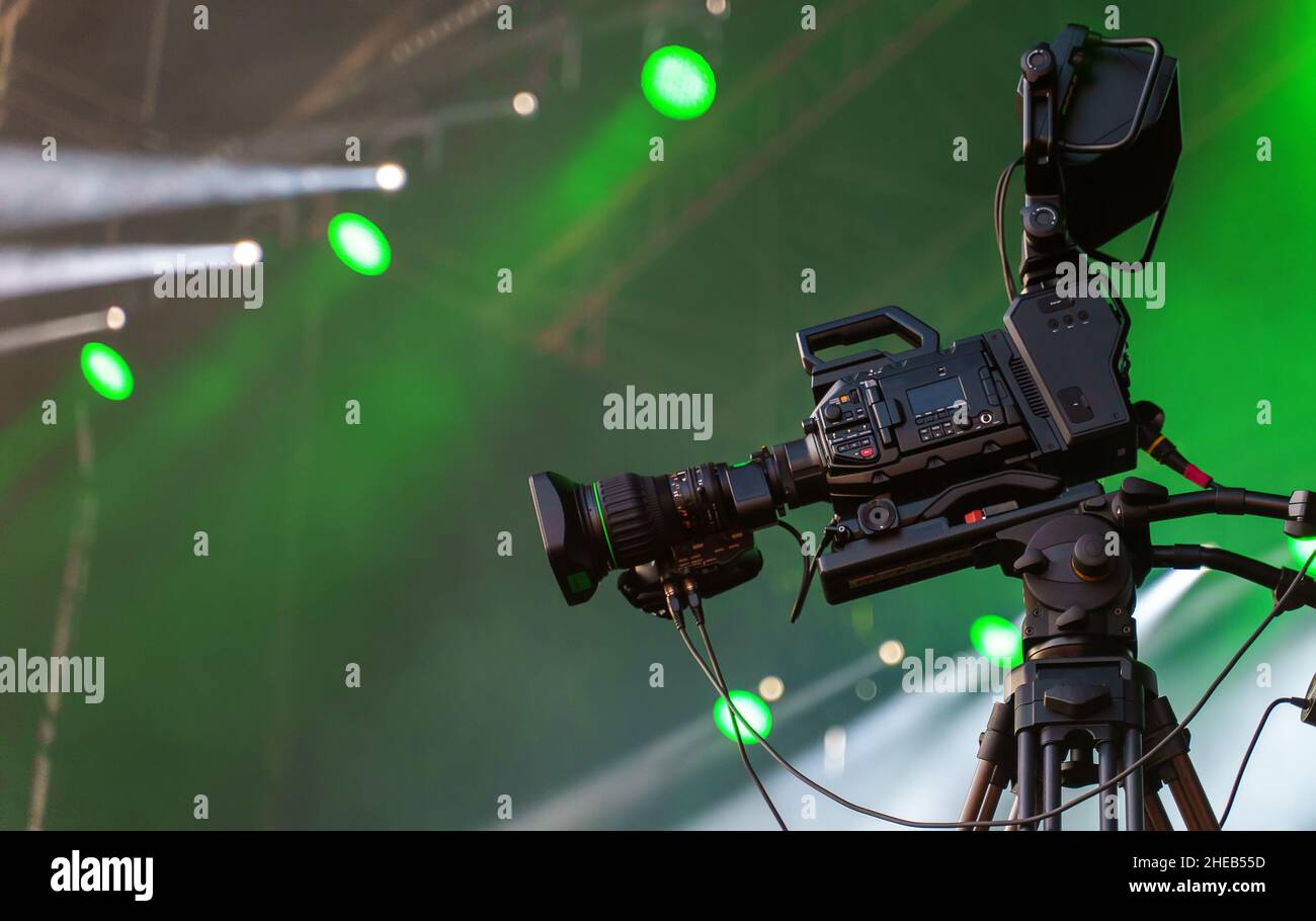 Broadcast digital hi-res stock photography and images - Alamy