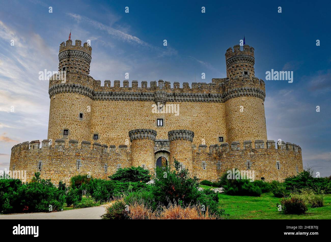 Royal palace of madrid defense hi-res stock photography and images - Alamy