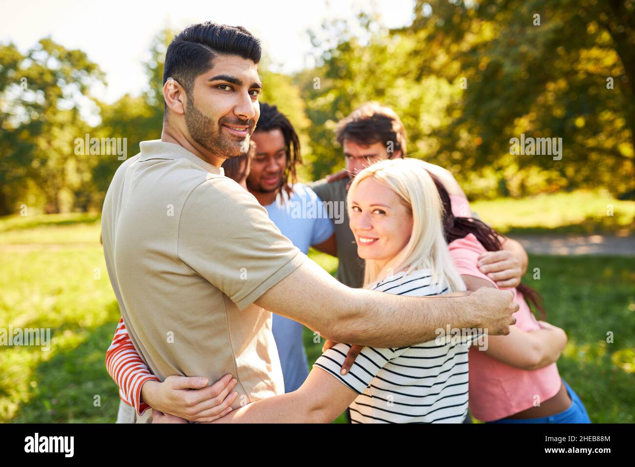 Multicultural people in a circle hi-res stock photography and images ...