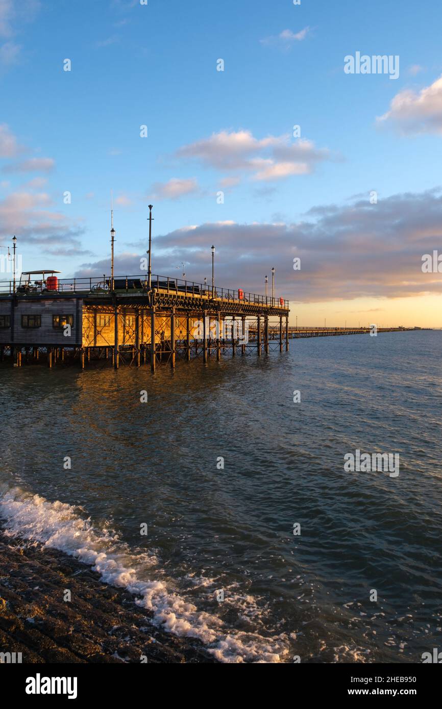 Thames estuary at sunset hi-res stock photography and images - Alamy